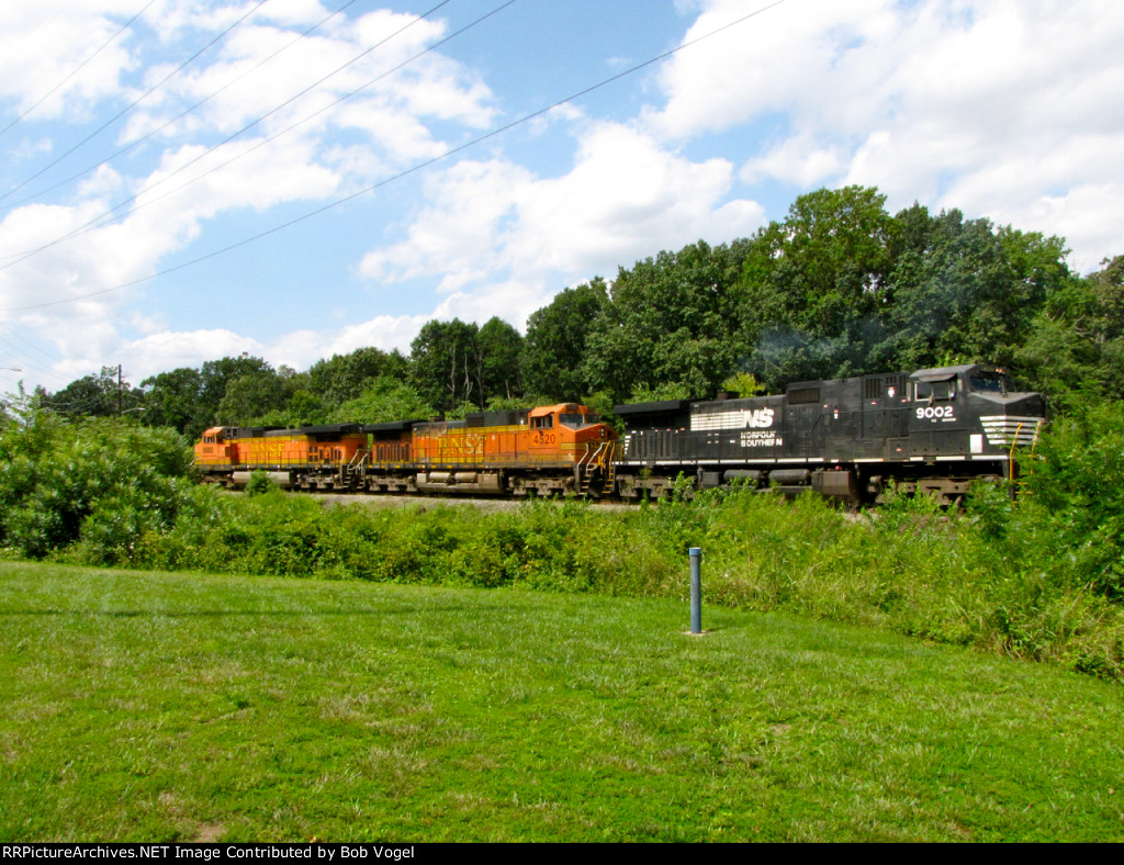 NS 9002; BNSF 4520 and 5532